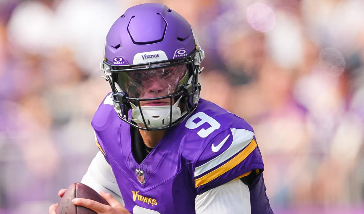 J.J. McCarthy Knee Injury Puts Damper on a Good Preseason Outing - Vikings Territory