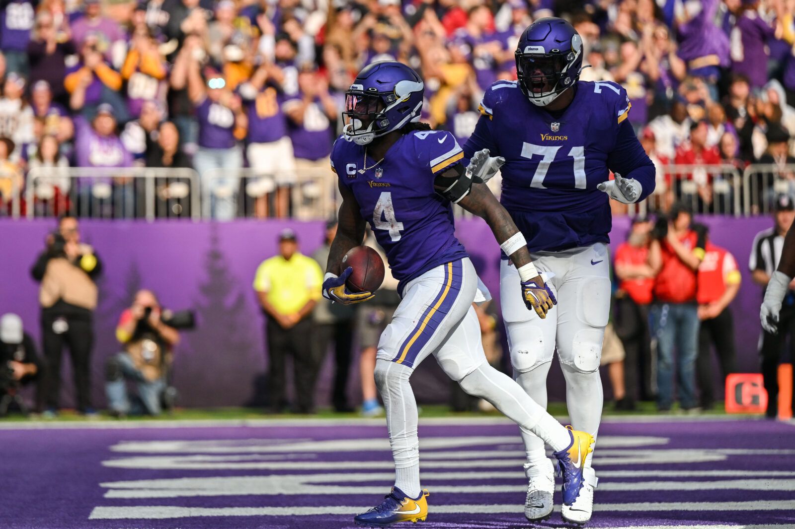 Pounding the Rock Is Recipe vs. DAL - Vikings Territory