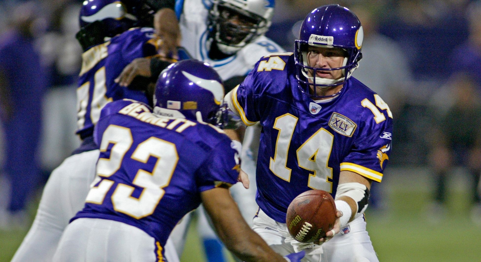 What Do Vikings Do after Losing QB1? Go on Win Streaks.