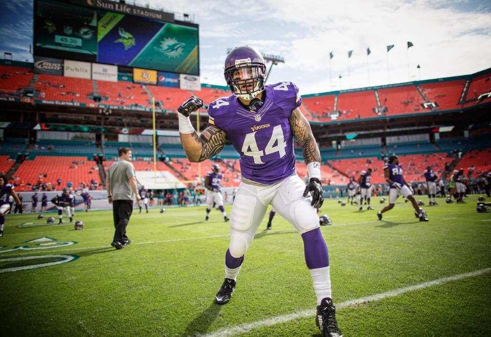 Minnesota Retains RB Matt Asiata