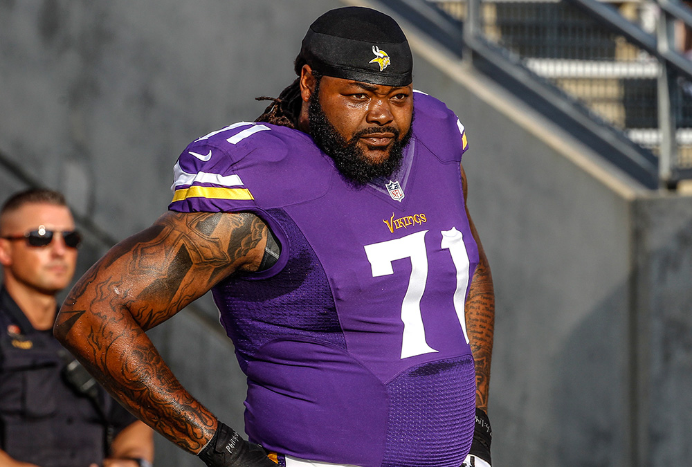 Report: Phil Loadholt Restructures Contract - Vikings Territory