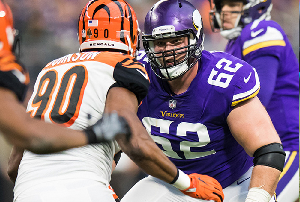 Report: Nick Easton To Sign Second-Round Tender