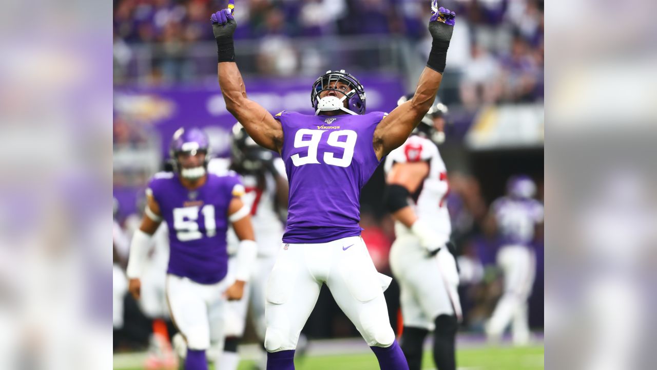 Vikings restructure contract of Danielle Hunter, clear $5.5M in cap ... Vikings restructure contract of Danielle Hunter, clear $5.5M in cap ...