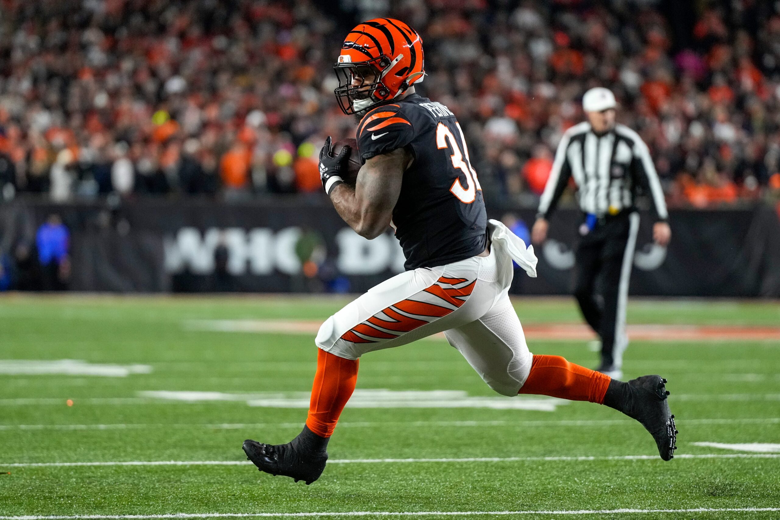 'Samaje Perine Season' Begins for Minnesota