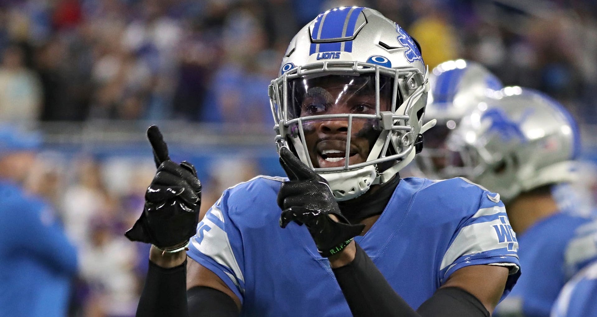 Vikings Sign Once-Electrifying Defender